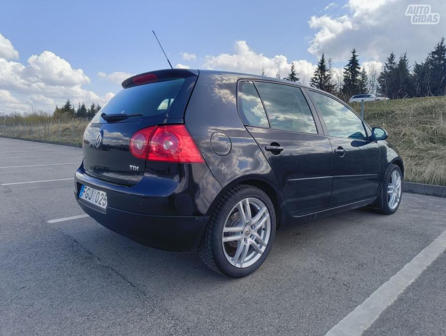 Melns Volkswagen Golf 2006 Kauņa, ar dzinēja tilpumu 1.90 L un nobraukumu 275 tūkst. km par 1900 €, foto 6 vietnē AUTOMOTO.COM.LV