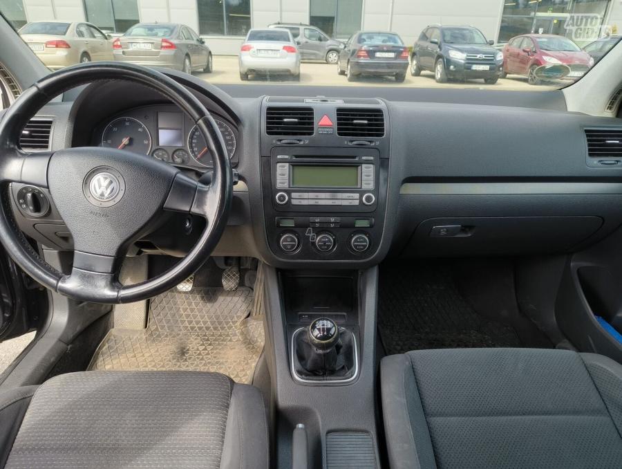 Melns Volkswagen Golf 2006 Kauņa, ar dzinēja tilpumu 1.90 L un nobraukumu 275 tūkst. km par 1900 €, foto 17 vietnē AUTOMOTO.COM.LV