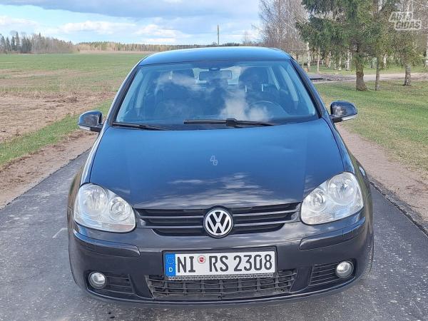 Melns Volkswagen Golf 2006 Mažeikiai, ar dzinēja tilpumu 2.00 L un nobraukumu 2229 tūkst. km par 2750 €, foto 2 vietnē AUTOMOTO.COM.LV