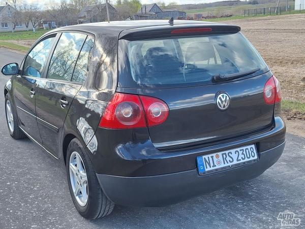 Melns Volkswagen Golf 2006 Mažeikiai, ar dzinēja tilpumu 2.00 L un nobraukumu 2229 tūkst. km par 2750 €, foto 5 vietnē AUTOMOTO.COM.LV