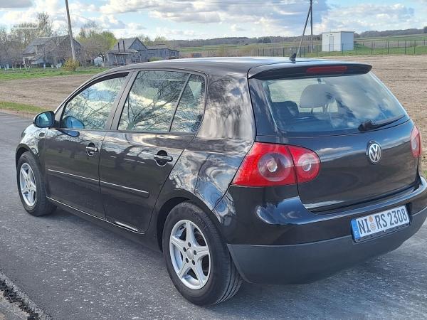 Melns Volkswagen Golf 2006 Mažeikiai, ar dzinēja tilpumu 2.00 L un nobraukumu 2229 tūkst. km par 2750 €, foto 6 vietnē AUTOMOTO.COM.LV
