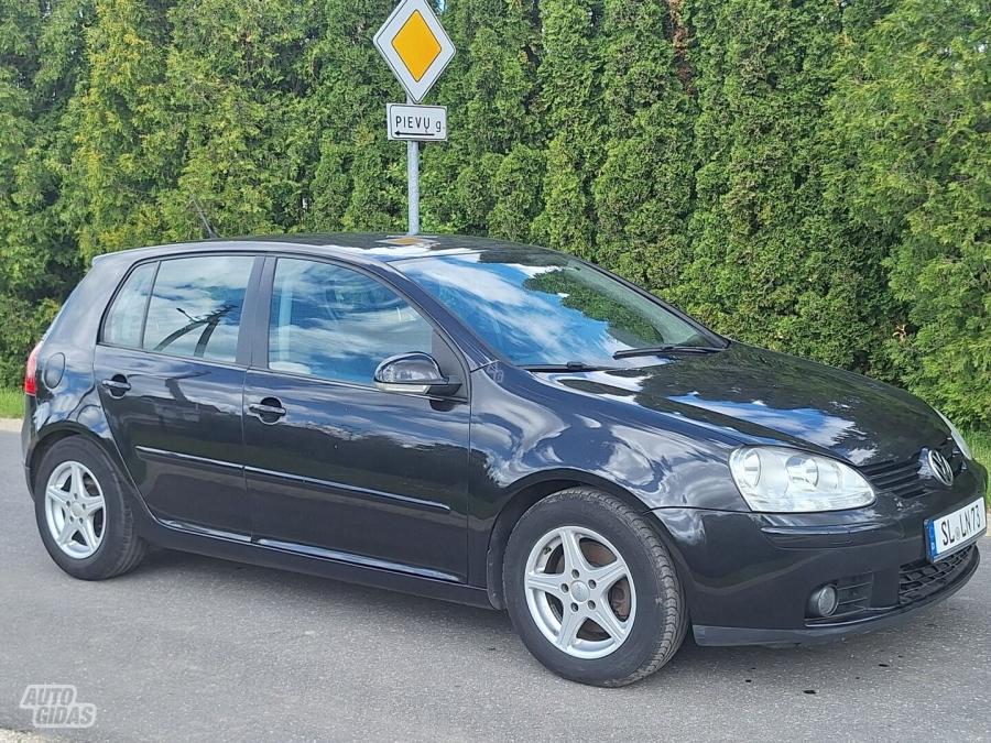 Black Volkswagen Golf 2006 in Mazeikiai, with an engine capacity of 2.00 L and mileage of 223 thousand km for 2750 €, photo 1 on AUTOMOTO.COM.LV