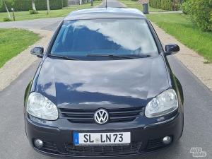 Black Volkswagen Golf 2006 in Mazeikiai, with an engine capacity of 2.00 L and mileage of 223 thousand km for 2750 €, photo 5 on AUTOMOTO.COM.LV