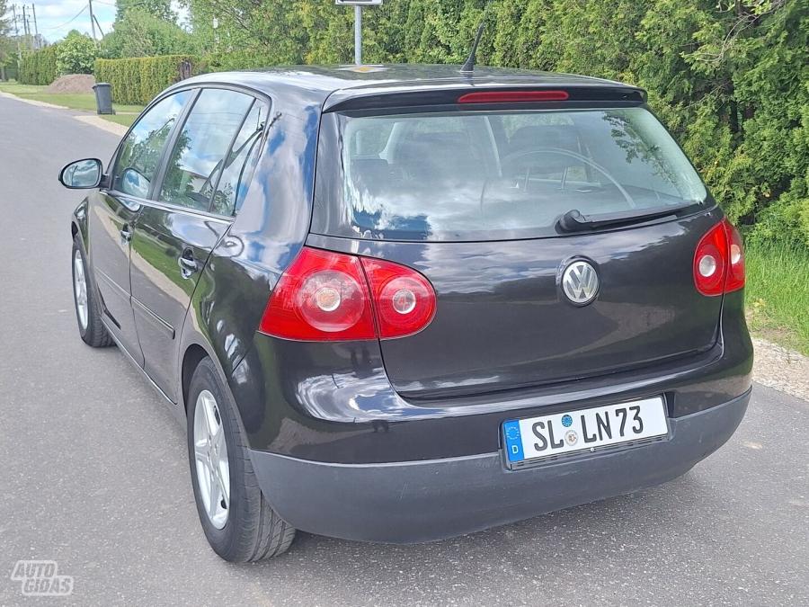 Black Volkswagen Golf 2006 in Mazeikiai, with an engine capacity of 2.00 L and mileage of 223 thousand km for 2750 €, photo 9 on AUTOMOTO.COM.LV