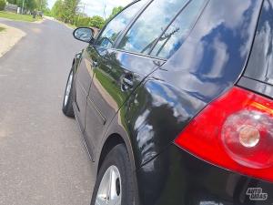 Black Volkswagen Golf 2006 in Mazeikiai, with an engine capacity of 2.00 L and mileage of 223 thousand km for 2750 €, photo 14 on AUTOMOTO.COM.LV