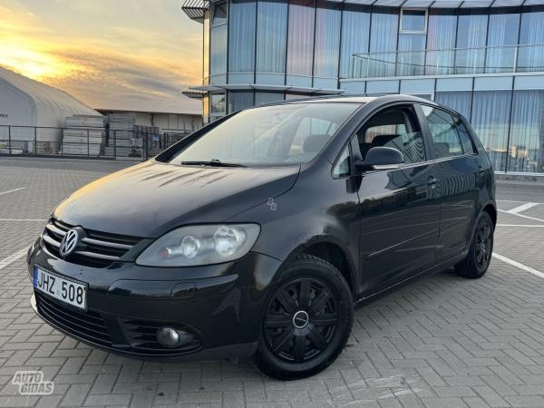Black Volkswagen Golf 2006 in Panevezys, with an engine capacity of 1.90 L and mileage of 350 thousand km for 840 €, photo 1 on AUTOMOTO.COM.LV