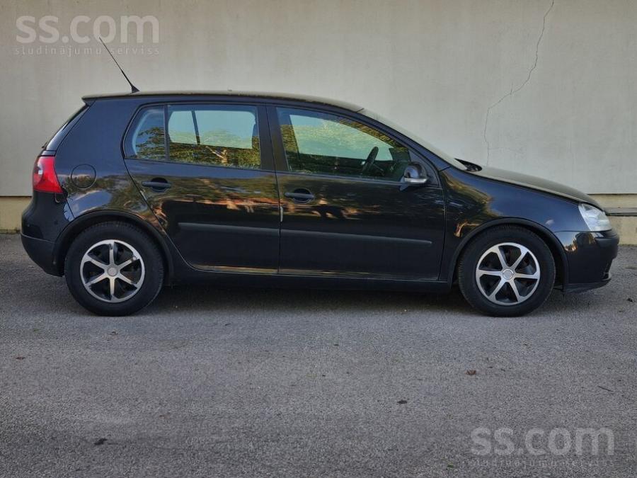 Melns Volkswagen Golf 2006 Ogre, ar dzinēja tilpumu 1.60 L un nobraukumu 299 tūkst. km par 1950 €, foto 5 vietnē AUTOMOTO.COM.LV