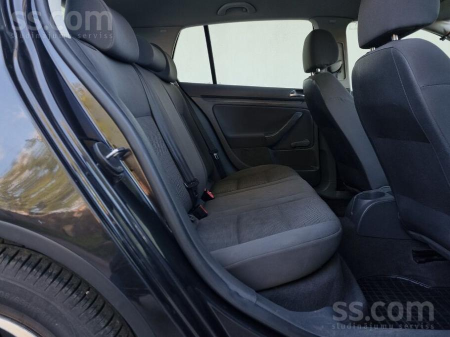 Melns Volkswagen Golf 2006 Ogre, ar dzinēja tilpumu 1.60 L un nobraukumu 299 tūkst. km par 1950 €, foto 12 vietnē AUTOMOTO.COM.LV