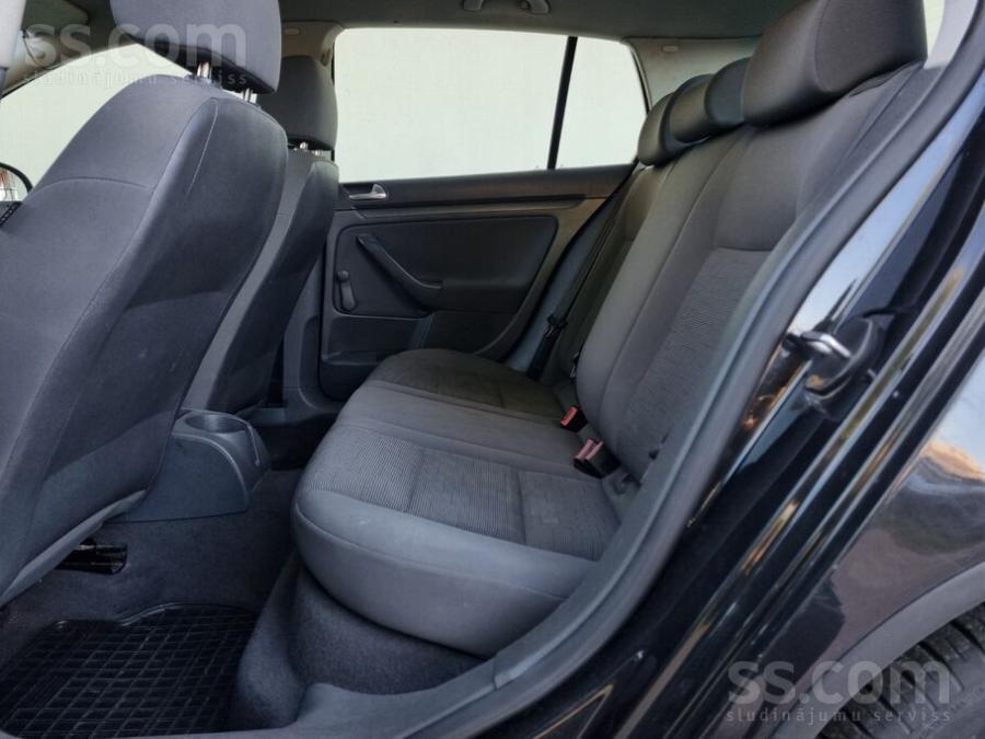 Melns Volkswagen Golf 2006 Ogre, ar dzinēja tilpumu 1.60 L un nobraukumu 299 tūkst. km par 1950 €, foto 13 vietnē AUTOMOTO.COM.LV
