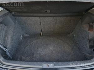 Melns Volkswagen Golf 2006 Ogre, ar dzinēja tilpumu 1.60 L un nobraukumu 299 tūkst. km par 1950 €, foto 21 vietnē AUTOMOTO.COM.LV