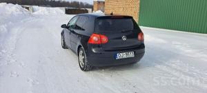 Black Volkswagen Golf 2006 in Bauska, with an engine capacity of 1.90 L and mileage of 440 thousand km for 1850 €, photo 4 on AUTOMOTO.COM.LV