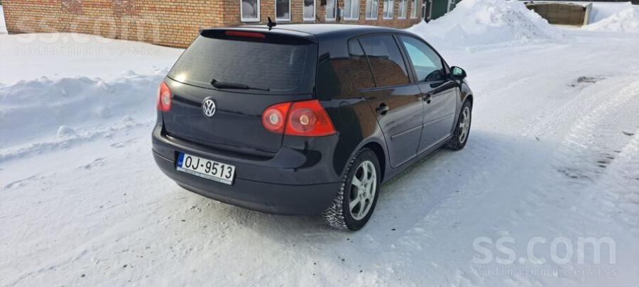 Black Volkswagen Golf 2006 in Bauska, with an engine capacity of 1.90 L and mileage of 440 thousand km for 1850 €, photo 6 on AUTOMOTO.COM.LV