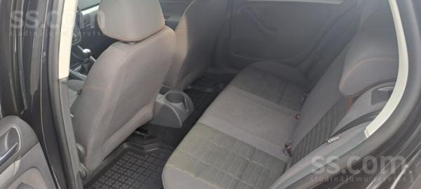 Melns Volkswagen Golf 2006 Bauska, ar dzinēja tilpumu 1.90 L un nobraukumu 440 tūkst. km par 1850 €, foto 6 vietnē AUTOMOTO.COM.LV