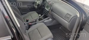 Black Volkswagen Golf 2006 in Bauska, with an engine capacity of 1.90 L and mileage of 440 thousand km for 1850 €, photo 8 on AUTOMOTO.COM.LV