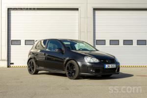 Melns Volkswagen Golf 2006 Rīga, ar dzinēja tilpumu 2.00 L un nobraukumu 299 tūkst. km par 2999 €, foto  vietnē AUTOMOTO.COM.LV