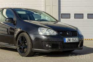 Melns Volkswagen Golf 2006 Rīga, ar dzinēja tilpumu 2.00 L un nobraukumu 299 tūkst. km par 2999 €, foto 3 vietnē AUTOMOTO.COM.LV