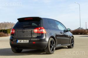 Melns Volkswagen Golf 2006 Rīga, ar dzinēja tilpumu 2.00 L un nobraukumu 299 tūkst. km par 2999 €, foto 9 vietnē AUTOMOTO.COM.LV