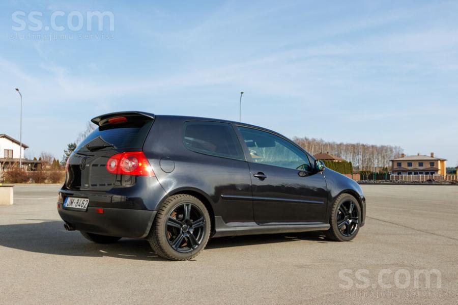 Melns Volkswagen Golf 2006 Rīga, ar dzinēja tilpumu 2.00 L un nobraukumu 299 tūkst. km par 2999 €, foto 10 vietnē AUTOMOTO.COM.LV