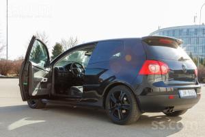 Melns Volkswagen Golf 2006 Rīga, ar dzinēja tilpumu 2.00 L un nobraukumu 299 tūkst. km par 2999 €, foto 16 vietnē AUTOMOTO.COM.LV