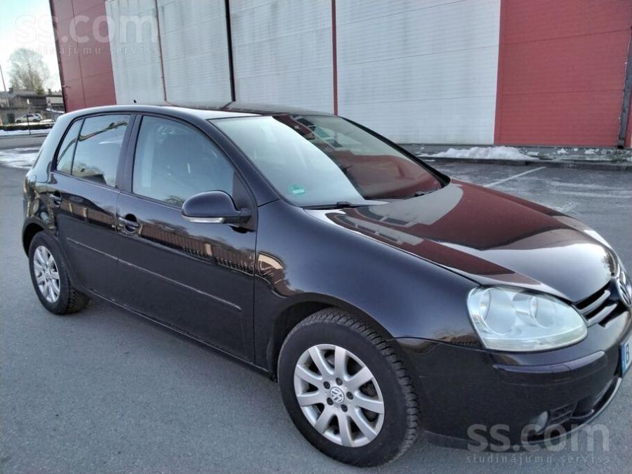 Melns Volkswagen Golf 2006 Rēzekne, ar dzinēja tilpumu 2.00 L un nobraukumu 255 tūkst. km par 2450 €, foto 3 vietnē AUTOMOTO.COM.LV