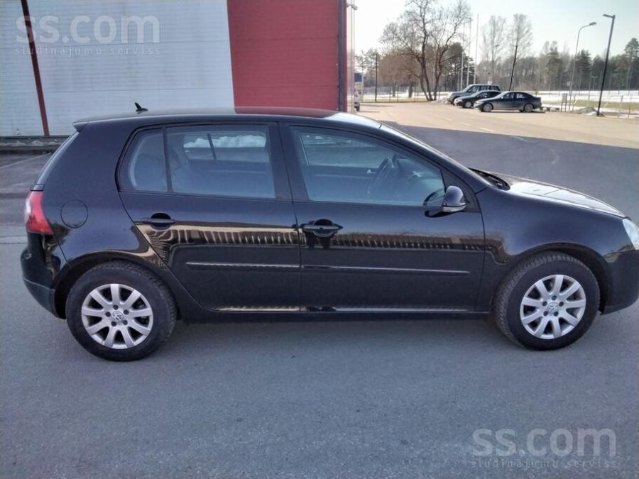 Melns Volkswagen Golf 2006 Rēzekne, ar dzinēja tilpumu 2.00 L un nobraukumu 255 tūkst. km par 2450 €, foto 7 vietnē AUTOMOTO.COM.LV