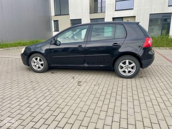 Black Volkswagen Golf 2006 in Vilnius, with an engine capacity of 1.60 L and mileage of 269 thousand km for 2300 €, photo 6 on AUTOMOTO.COM.LV