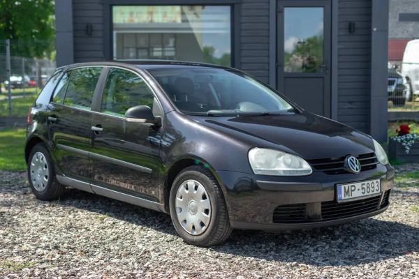 Black Volkswagen Golf 2006 in Liepaja, with an engine capacity of 1.90 L and mileage of 338 thousand km for 2200 €, photo 5 on AUTOMOTO.COM.LV
