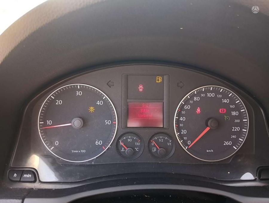 Melns Volkswagen Golf 2006 Viļņa, ar dzinēja tilpumu 1.90 L un nobraukumu 291 tūkst. km par 950 €, foto 7 vietnē AUTOMOTO.COM.LV