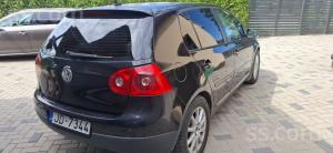Melns Volkswagen Golf 2006 Jelgava, ar dzinēja tilpumu 1.90 L un nobraukumu 203 tūkst. km par 2550 €, foto 3 vietnē AUTOMOTO.COM.LV