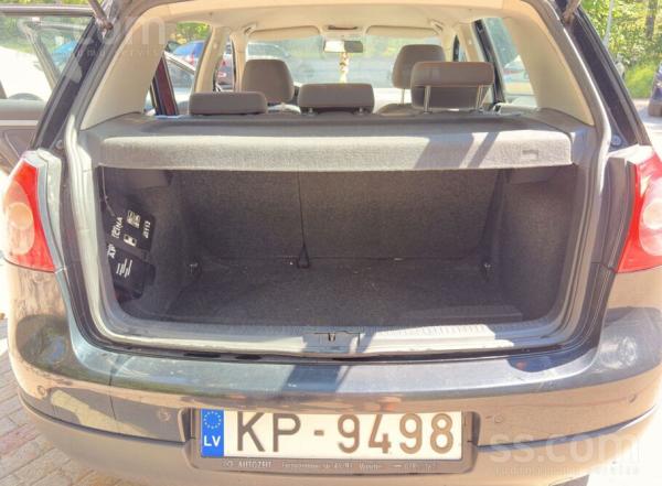 Black Volkswagen Golf 2006 in Jurmala, with an engine capacity of 1.90 L and mileage of 297 thousand km for 2000 €, photo 7 on AUTOMOTO.COM.LV