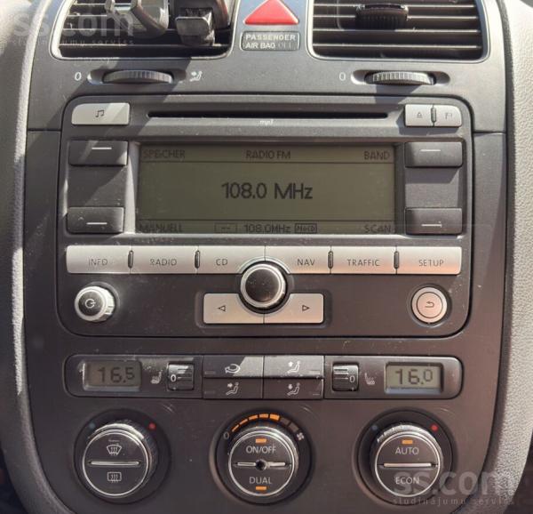 Black Volkswagen Golf 2006 in Jurmala, with an engine capacity of 1.90 L and mileage of 297 thousand km for 2000 €, photo 10 on AUTOMOTO.COM.LV