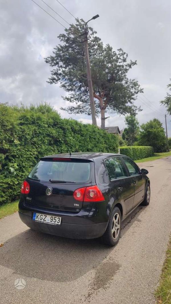 Black Volkswagen Golf 2006 in Sakiai, with an engine capacity of 1.90 L and mileage of 356 thousand km for 1500 €, photo 4 on AUTOMOTO.COM.LV