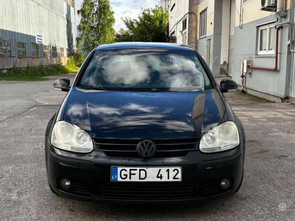 Melns Volkswagen Golf 2006 Viļņa, ar dzinēja tilpumu 1.90 L un nobraukumu 314 tūkst. km par 1850 €, foto 5 vietnē AUTOMOTO.COM.LV