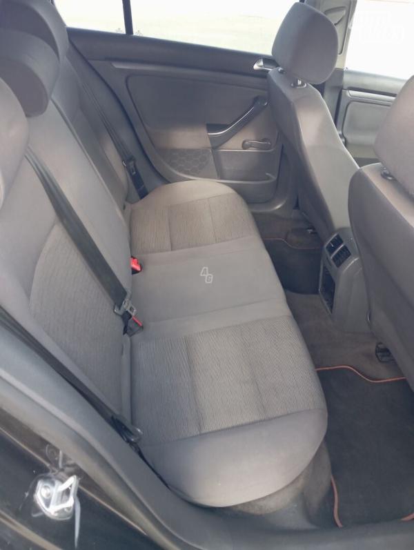 Melns Volkswagen Golf 2006 Kazlų Rūda, ar dzinēja tilpumu 1.90 L un nobraukumu 315 tūkst. km par 2150 €, foto 8 vietnē AUTOMOTO.COM.LV