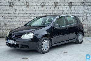 Melns Volkswagen Golf 2006 Liepāja, ar dzinēja tilpumu 1.90 L un nobraukumu 338 tūkst. km par 2200 €, foto 3 vietnē AUTOMOTO.COM.LV