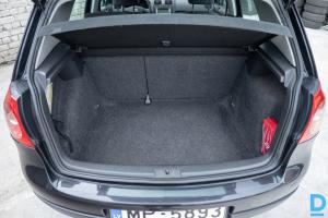 Melns Volkswagen Golf 2006 Liepāja, ar dzinēja tilpumu 1.90 L un nobraukumu 338 tūkst. km par 2200 €, foto 8 vietnē AUTOMOTO.COM.LV