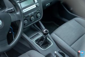 Melns Volkswagen Golf 2006 Liepāja, ar dzinēja tilpumu 1.90 L un nobraukumu 338 tūkst. km par 2200 €, foto 11 vietnē AUTOMOTO.COM.LV