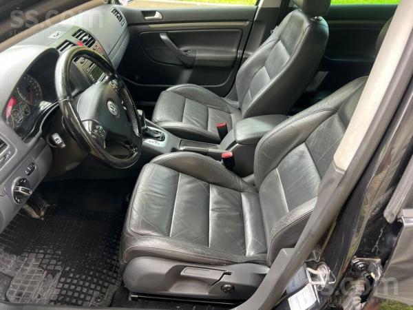 Black Volkswagen Golf 2006 in Tukums, with an engine capacity of 2.00 L and mileage of 299 thousand km for 3000 €, photo 10 on AUTOMOTO.COM.LV