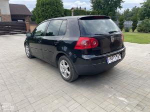 Melns Volkswagen Golf 2006 Viļņa, ar dzinēja tilpumu 1.60 L un nobraukumu 269 tūkst. km par 1850 €, foto 5 vietnē AUTOMOTO.COM.LV