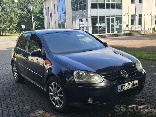 Black Volkswagen Golf 2006 in Jelgava, with an engine capacity of 1.90 L and mileage of 202 thousand km for 2350 €, photo 1 on AUTOMOTO.COM.LV