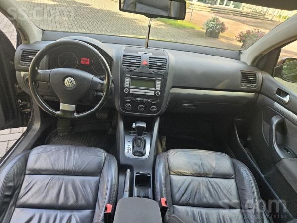 Black Volkswagen Golf 2006 in Jelgava, with an engine capacity of 1.90 L and mileage of 202 thousand km for 2350 €, photo 9 on AUTOMOTO.COM.LV