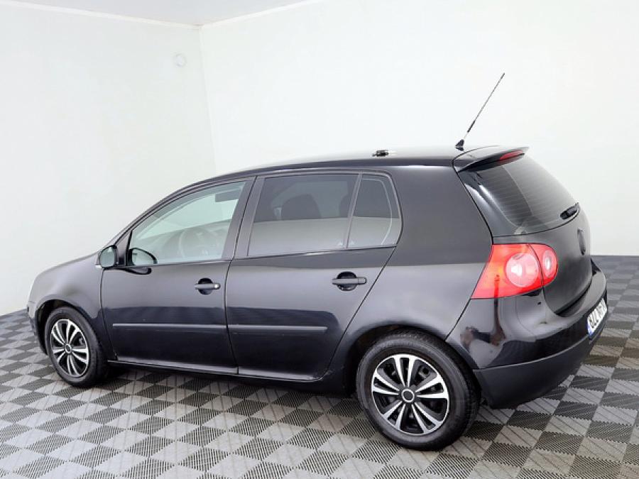 Black Volkswagen Golf 2006 in Tallinn, with an engine capacity of 1.60 L and mileage of 327 thousand km for 1199 €, photo 5 on AUTOMOTO.COM.LV