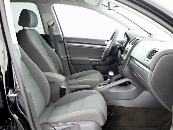 Melns Volkswagen Golf 2006 Tallina, ar dzinēja tilpumu 1.60 L un nobraukumu 327 tūkst. km par 1199 €, foto 6 vietnē AUTOMOTO.COM.LV