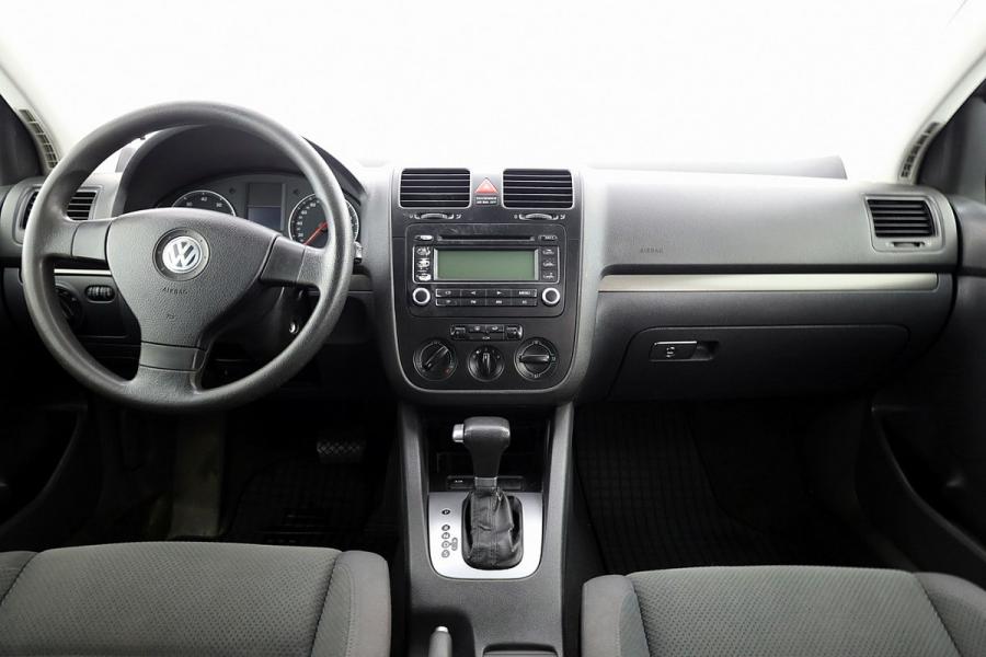 Black Volkswagen Golf 2006 in Tallinn, with an engine capacity of 1.60 L and mileage of 327 thousand km for 1199 €, photo 13 on AUTOMOTO.COM.LV