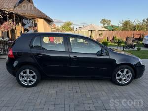 Melns Volkswagen Golf 2006 Daugavpils, ar dzinēja tilpumu 1.90 L un nobraukumu 253 tūkst. km par 2650 €, foto 5 vietnē AUTOMOTO.COM.LV