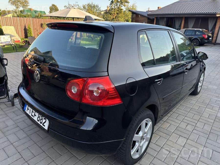 Melns Volkswagen Golf 2006 Daugavpils, ar dzinēja tilpumu 1.90 L un nobraukumu 253 tūkst. km par 2650 €, foto 6 vietnē AUTOMOTO.COM.LV