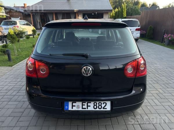 Black Volkswagen Golf 2006 in Daugavpils, with an engine capacity of 1.90 L and mileage of 253 thousand km for 2650 €, photo 6 on AUTOMOTO.COM.LV