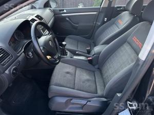 Melns Volkswagen Golf 2006 Daugavpils, ar dzinēja tilpumu 1.90 L un nobraukumu 253 tūkst. km par 2650 €, foto 12 vietnē AUTOMOTO.COM.LV