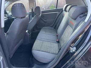 Melns Volkswagen Golf 2006 Daugavpils, ar dzinēja tilpumu 1.90 L un nobraukumu 253 tūkst. km par 2650 €, foto 16 vietnē AUTOMOTO.COM.LV