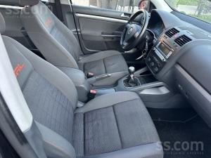 Melns Volkswagen Golf 2006 Daugavpils, ar dzinēja tilpumu 1.90 L un nobraukumu 253 tūkst. km par 2650 €, foto 21 vietnē AUTOMOTO.COM.LV